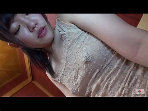 Perro Olfateando Hermosa De Anos Primer Disparo Edicion De Juego De Saliva Xvideos Com