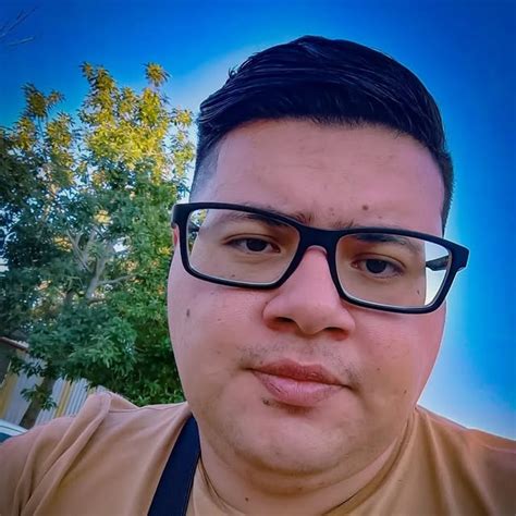 Alex Santos (@alexander.sts) • Threads, Say more