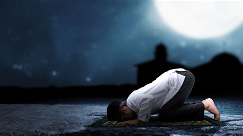Sholat Tahajud: Panduan Lengkap dari Niat, Waktu, Tata Cara, hingga Doa Mustajab (Update 2025)
