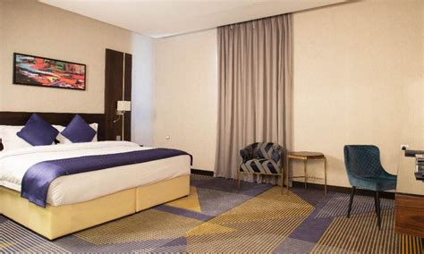 جناح غرفة وصالة فندق جرش