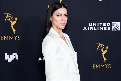 Nina Kiri