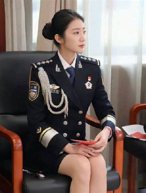 张津瑜的第三段视频出炉，仿佛诠释着什么？明星周边明星相关综合好看视频