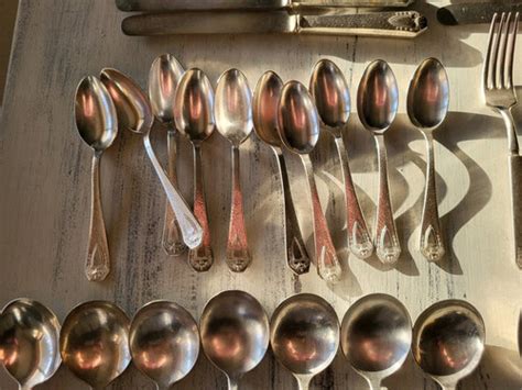 1916 Heraldic Pattern 1847 Rogers Bros Silverplate Flatware 94 Pieces