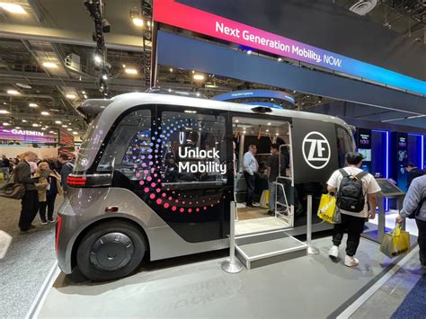 ZF stellt gleich 2 autonome Shuttles vor – Der letzte Führerscheinneuling…