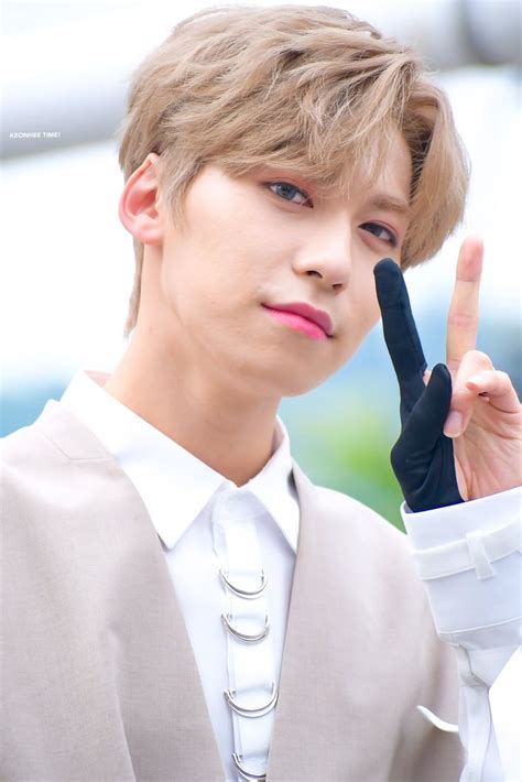 Keonhee Oneus © Keonhee Time Kpop What U Want I Fall In Love