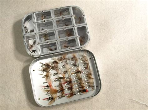 Sold Newer Richard Wheatley Fly Box 70 Dry Flies 55 Classic