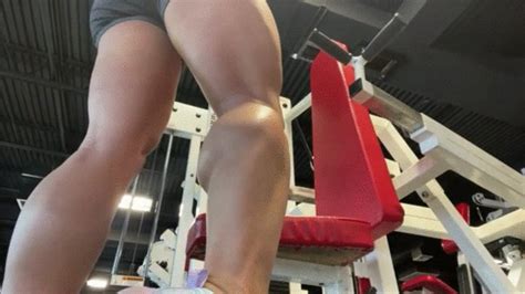 Calf Flexing In The Gym Between Sets Sultry Muscular Calves Clips4sale