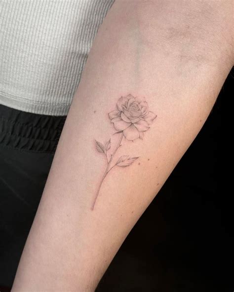 20 Rose Tattoos For A Classic And Timeless Look
