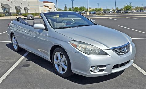 Lot 2007 Toyota Solara Se Convertible