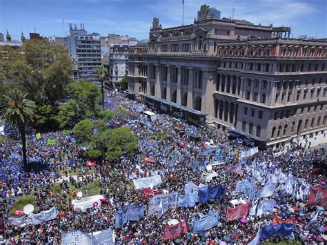 Más Que Libertario Milei Por Ahora Es Como Un Mandamás Que Considera