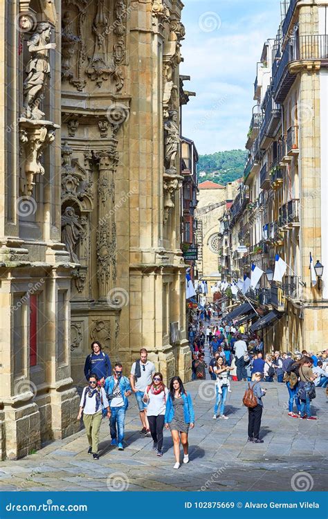 31 De Agosto Street In San Sebastian Old Town Gipuzkoa Editorial
