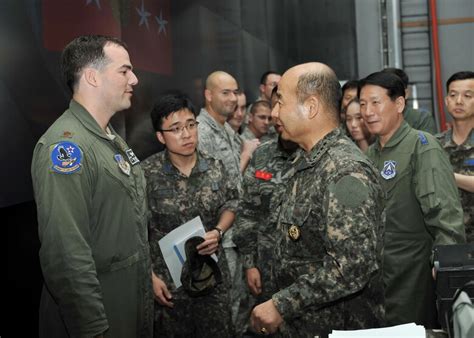 Top Rok Military Officer Visits Ufg 7th Air Force Article Display