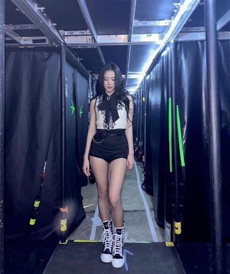 Jisoo 🛐 R Blackpinkfap