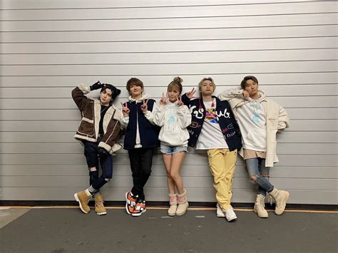 Blue Dolphin Aaa 17th Anniversary Special Rekomendasi Lagu Aaa