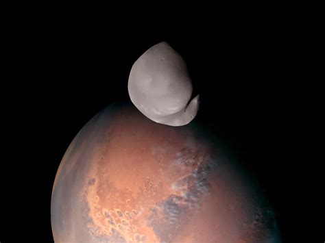 See The First Detailed Close Ups Of Mars Moon Deimos