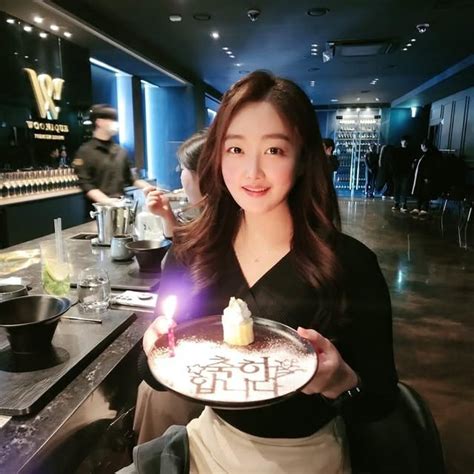 구혜진 Hyejin Koo • Threads Say More