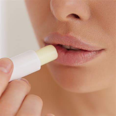 โรคปากนกกระจอก เกิดขึ้นได้อย่างไร อะไรเป็นสาเหตุทำให้เกิดโรคนี้