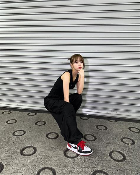 230901 Kim Chaewon Instagram Update Rlesserafim