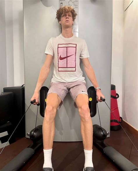 از سرگیری تمرینات یانیک سینر پس از فتح نخستین اسلم عکس تسنیم