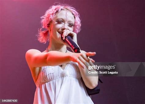 Chloe Moriondo Photos Et Images De Collection Getty Images