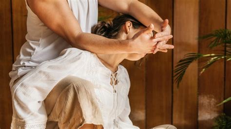Thai Head Massage For Headaches Benefits Techniques And Relief