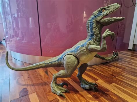 Jurassic World Super Colossal Blue Velociraptor Figure Mattel Huge