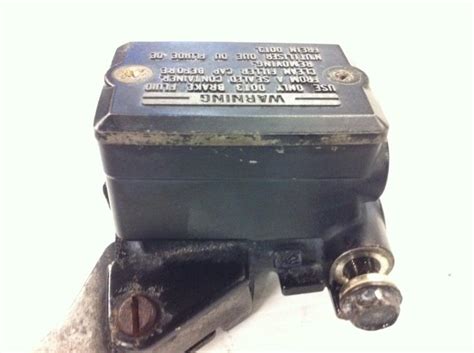 1986 91 Kawasaki Ex250 Ninja Ex400a Ex500a Brake Master Cylinder And