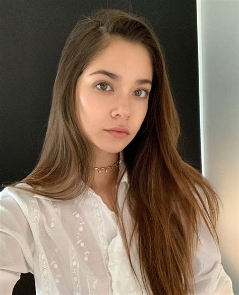 Melodi Flack Scrolller