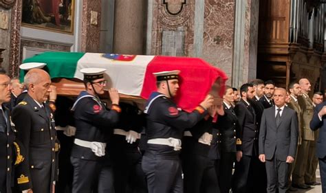 Funerali Venturoni Papà Ha Messo La Famiglia Sempre Al Primo Posto