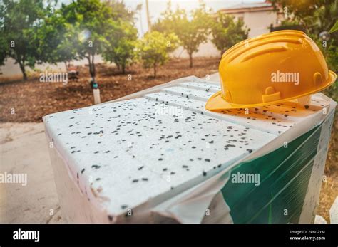 Polystyrene Thermal Cladding For Energy Saving On A New House Stock