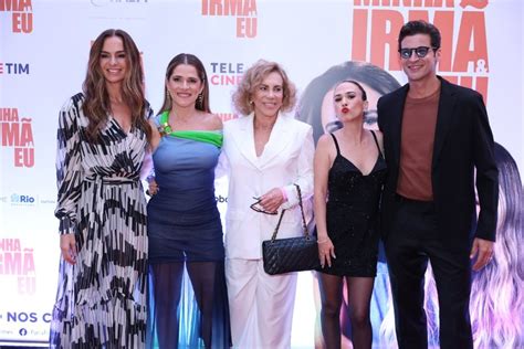 Tata Werneck E Ingrid Guimarães Recebem Famosos Em Première De Minha