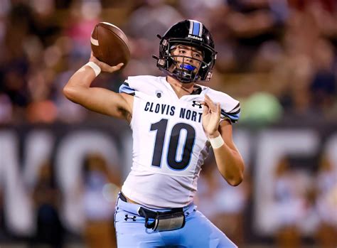 Clovis North Runs Passes Way To 31 21 Win Past Clovis East In Norcal High School Football Game