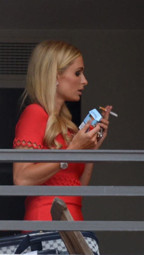 Paris Hilton R Smokingladycelebs