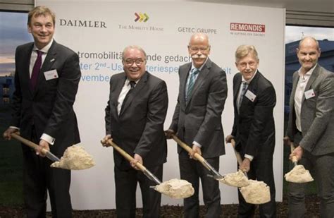 Daimler Ties Up With Three Companies For Re Use Of Ev Battery Systems Autocar Professional