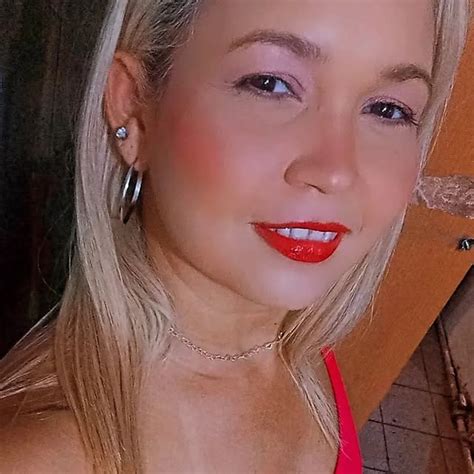 Simone Ivanise Simone Ivanise • Threads Say More