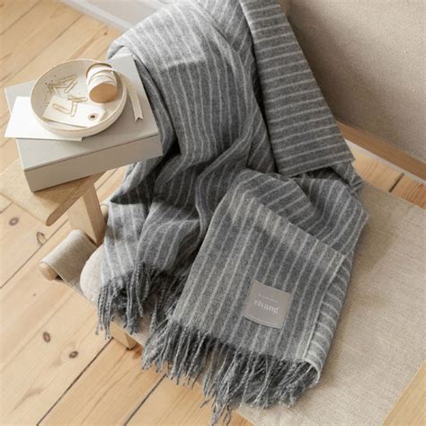 Stripes Pledd Fra Elvang Bærekraftig Ull Et Hjem