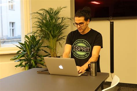 5 Ways To Land A High Paying Remote Developer Job