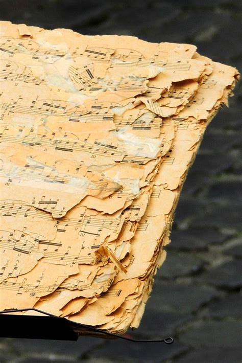 Money and notebook - Creative Commons Bilder