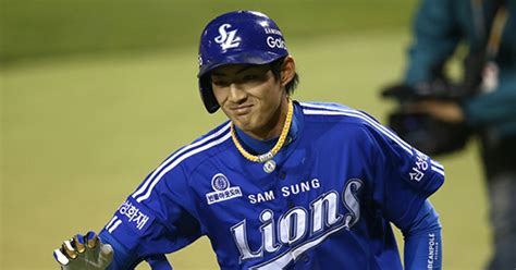 포토s 구자욱 홈런 미소