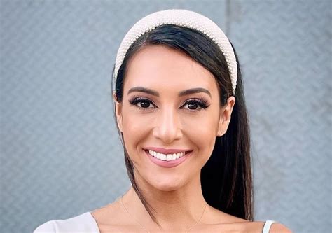 Ευγενία Σαμαρά Δείτε τη με λευκό μπικίνι και κάντε τον σταυρό σας