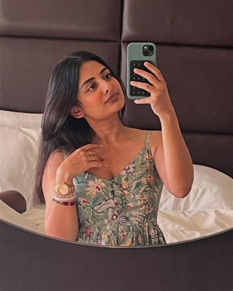 Esther Anils Dubai Holiday Clicks