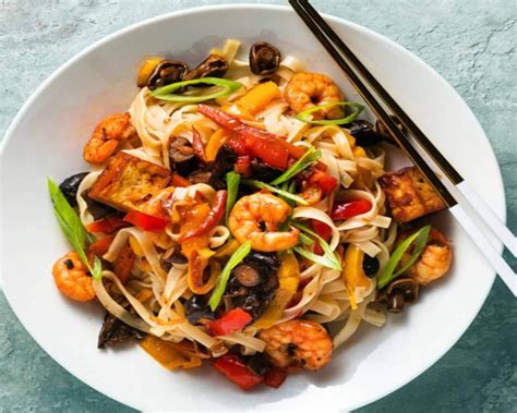 Order Eet Sum Thai Town Square Menu Delivery Online Johannesburg