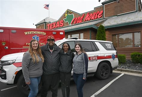 2 Managers Celebrated For Saving A Customers Life At Westminster Texas