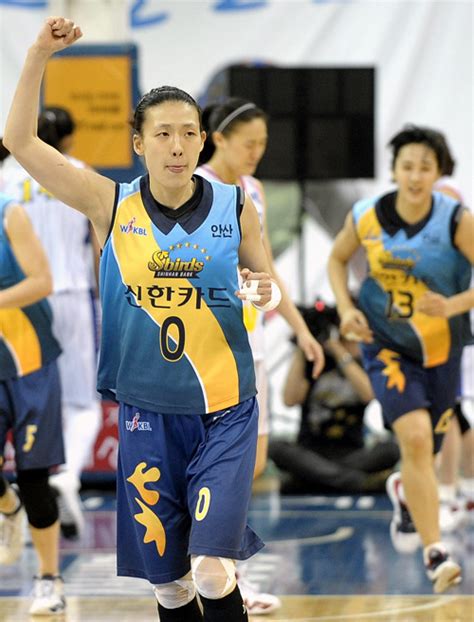 여자농구 레전드들 우리동네 예체능과 한판 승부