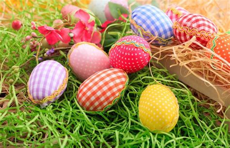 Premium Photo Easter Eggs On Grass