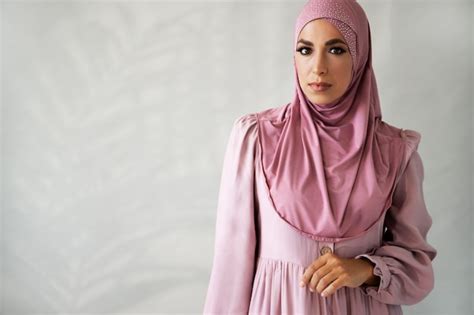 Pagina Hijab Meisje Karakter Afbeeldingen Gratis Downloaden Op Freepik
