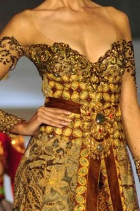 Aneka Payet Kebaya Anne Avantie Annie Gallerybusana Wanita Indonesia