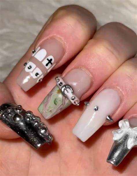 Demitra Kalogeras Sisters Nail Inspo In 2025 Green Nails Gel Nails