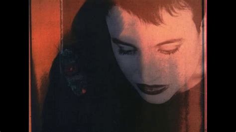 יעל לוי לא בוכה Youtube