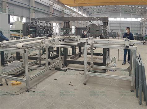 光伏板处理设备，光伏板分解处理设备， 光伏板边框拆解机 巩义市瑞赛克机械设备有限公司